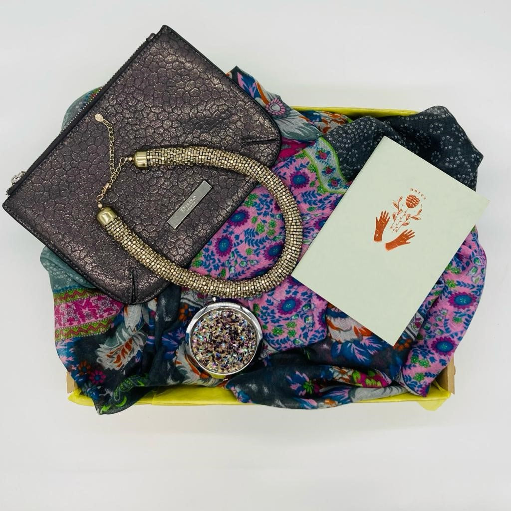 Re-Loved Chic Accessory Boxes – Shop for Good